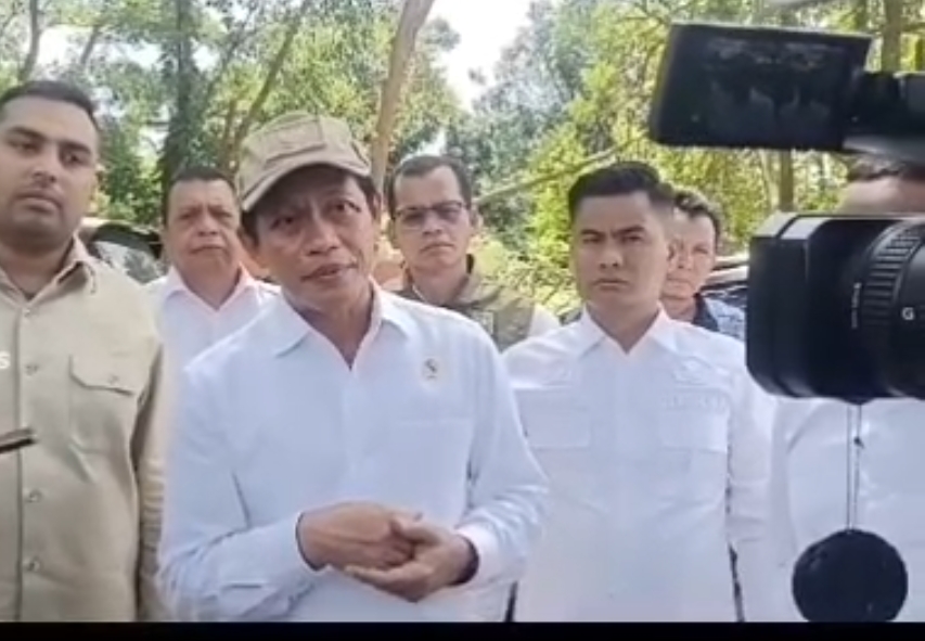 Menteri Lingkungan Hentikan Operasional Pabrik Tisu PT RAPP dan Bau ...